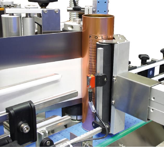 Modular and compact labelling systems for front and back application ...