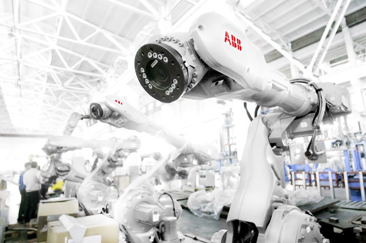 ABB provides a complete range of robots for Nobia’s new, high-tech ...